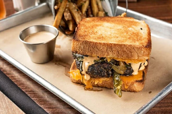 Tejas Kitchen Patio Bar