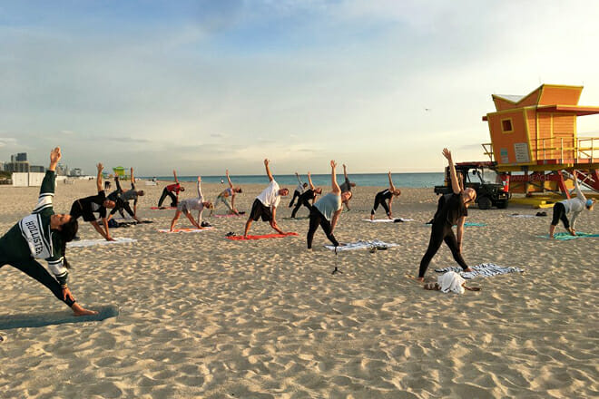 Yoga at 3rd Street &mdash; Miami Beach