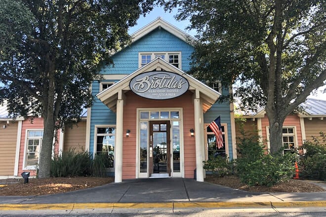Brotula&rsquo;s Seafood House & Steamer