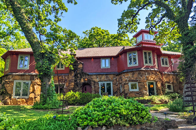 Cedar Rock Inn Bed and Breakfast, Tulsa