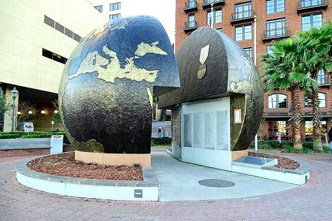 Cracked Earth Monument - A World Apart