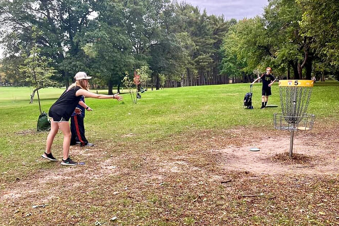 Disc Golfing &mdash; Garfield Park