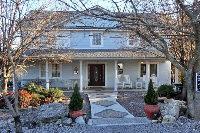 Echo Canyon Spa Resort, Sulphur