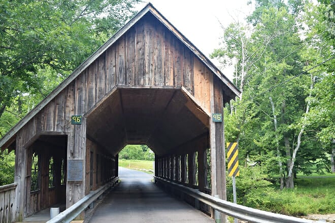 Emert&rsquo;s Cove Covered Bridge