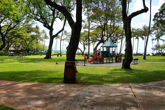 Fort deRussy Beach Park