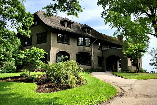 Four Mounds Inn, Dubuque