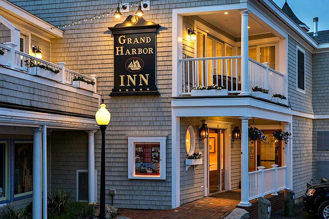 Grand Harbor Inn