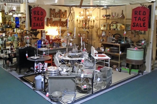 Heritage Square Antique Mall