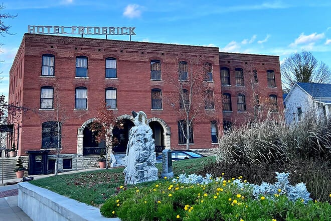 Hotel Frederick, Boonville