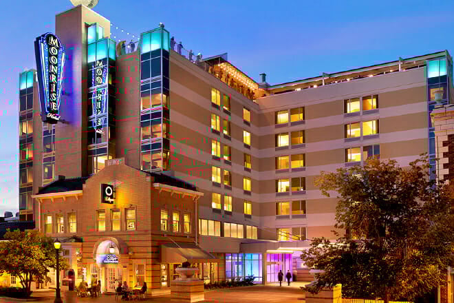 Moonrise Hotel, St. Louis