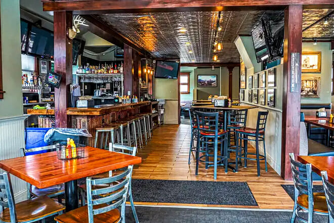 Ollie&rsquo;s Pub & Grub