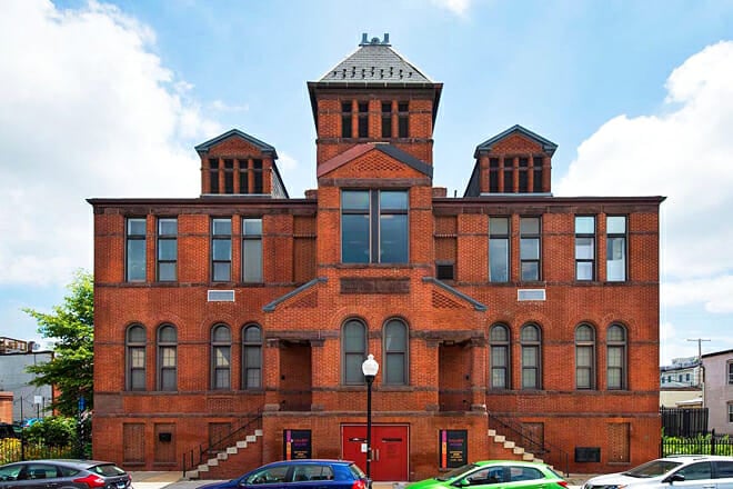 School 33 Art Center