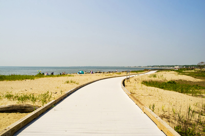 Silver Sands State Park