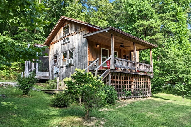 Snug Hollow Farm Bed & Breakfast