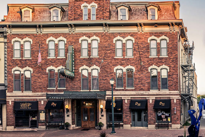 The Blackhawk Hotel, Cedar Falls