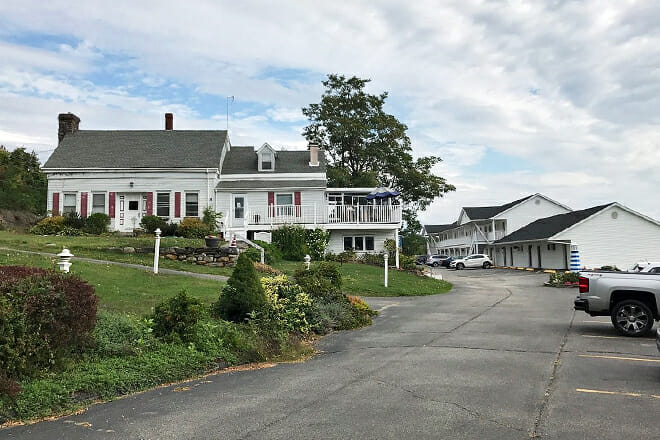 The Ledges By The Bay