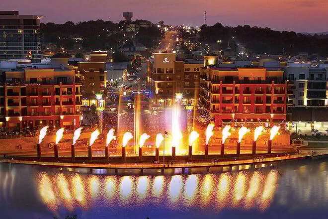 Branson Landing Fountain Show