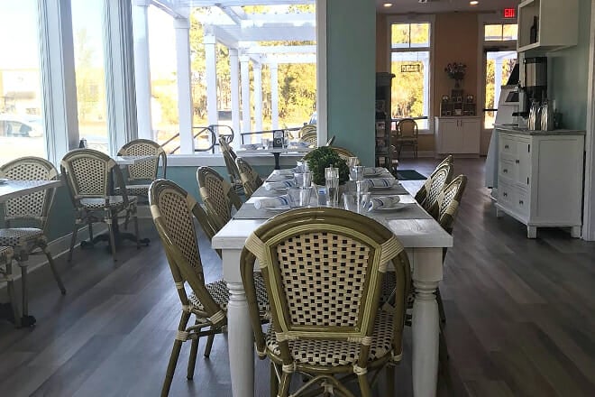 Croissants Bistro and Bakery