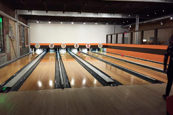 Dust Bowl Lanes & Lounge
