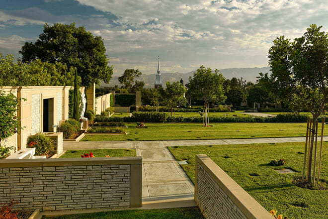 Forest Lawn Cemetery