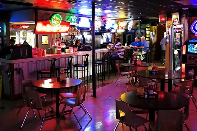 George&rsquo;s Restaurant Bar & Catering