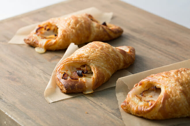 Goose Feathers an Express Cafe & Bakery