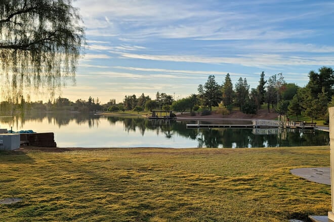 kiwanis park lakefront trail