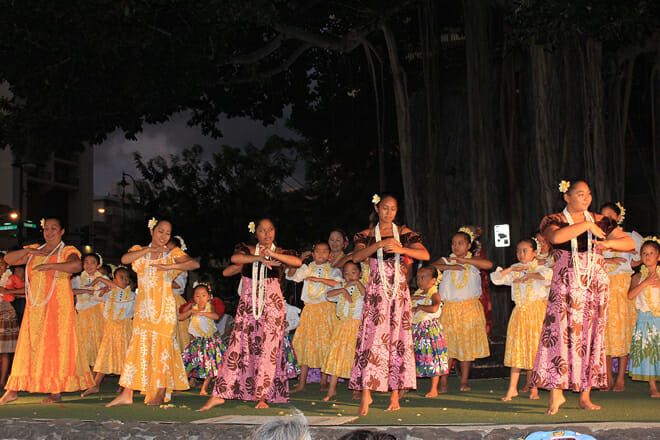 Kūhiō Beach Hula Show