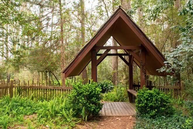 Lichgate on High Road