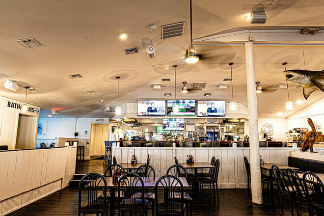 Live Bait Food & Spirits