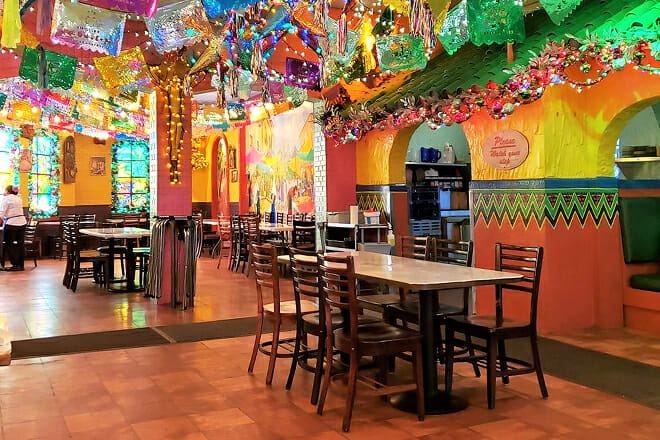 Mi Tierra Cafe y Panaderia