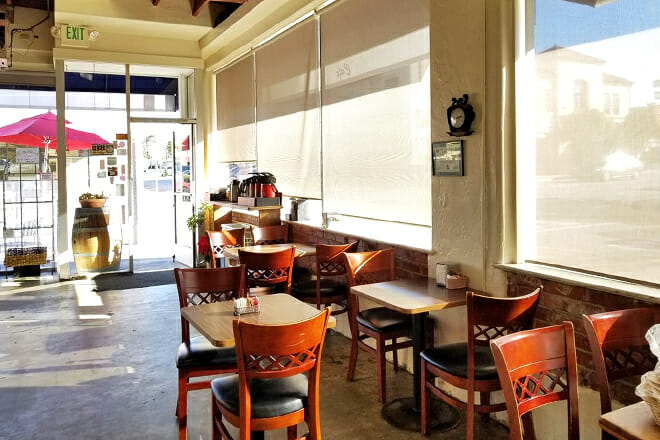 Paris Bakery Caf&eacute;