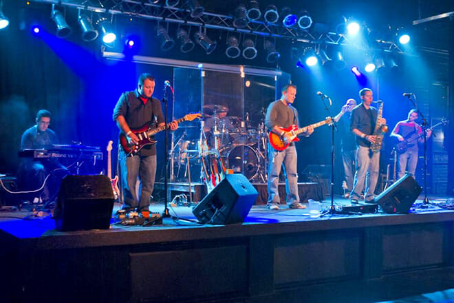 The Waiting Room Lounge