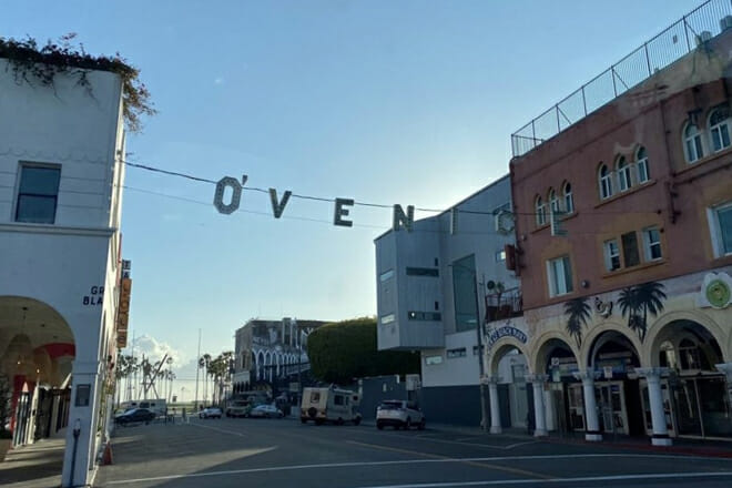 venice beach boardwalk 1