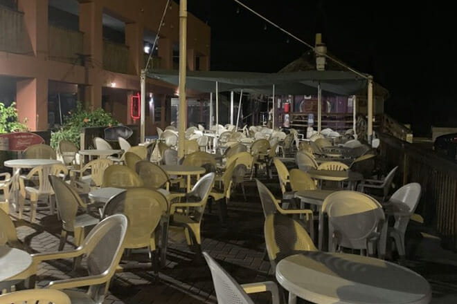 Wanna Wanna - Beach Bar & Grill