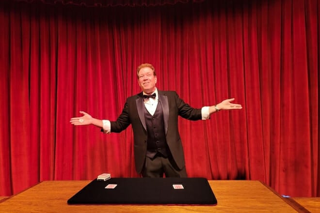 Warren & Annabelle&rsquo;s