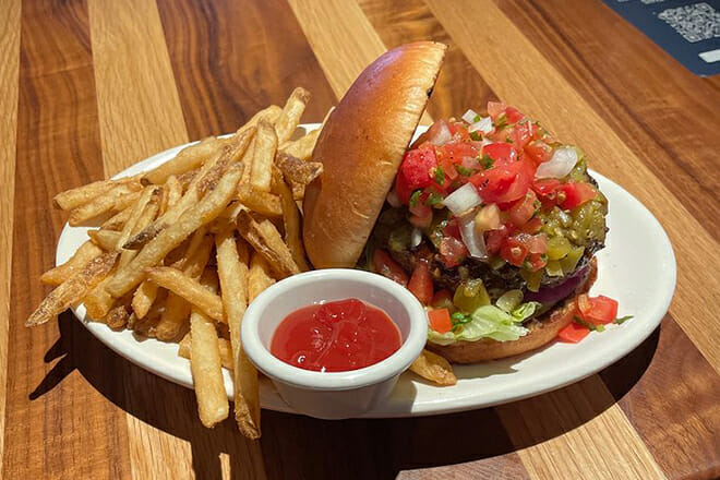 BJ&rsquo;s Restaurant & Brewhouse