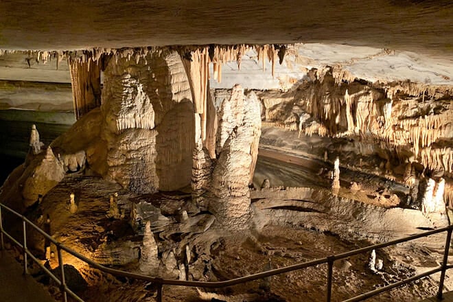 Blanchard Springs Caverns