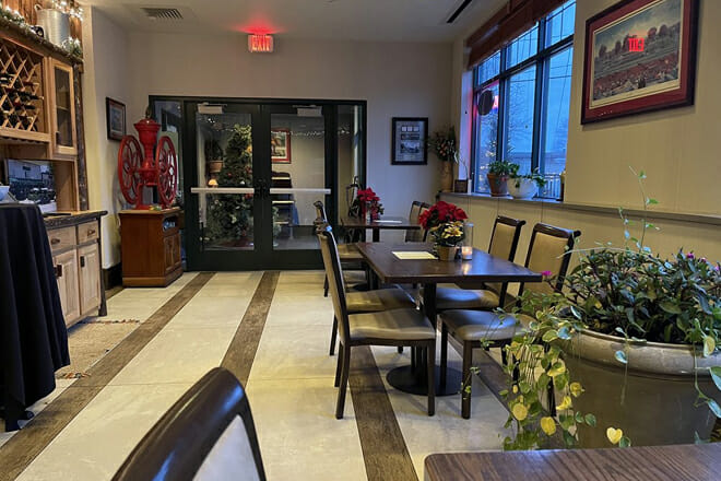 Charlie's Bar & Kitchen