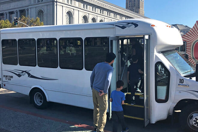 Comedy Bus Night Tour