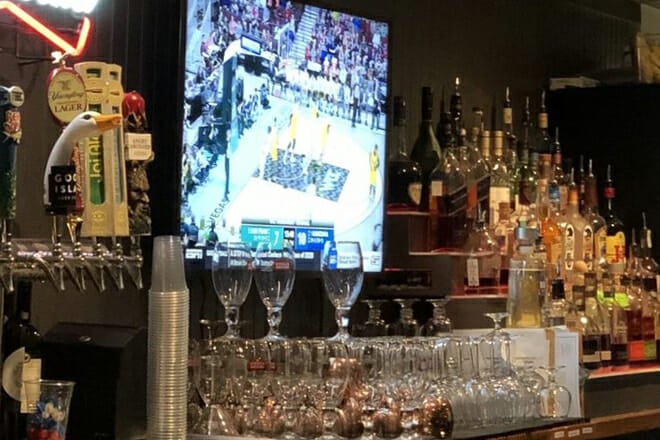 Crow's Nest Bar and Grille