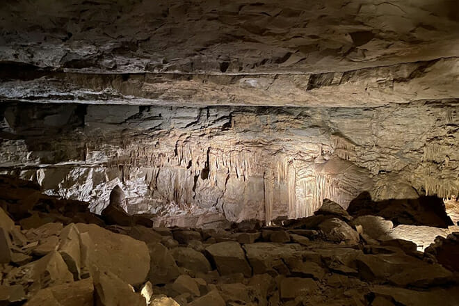 Cumberland Caverns