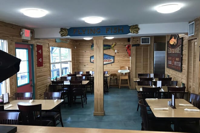 Hooked Island Grill (Formerly Island Cafe on the Bay)