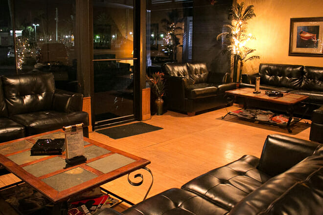 Island Girl Cigar Bar