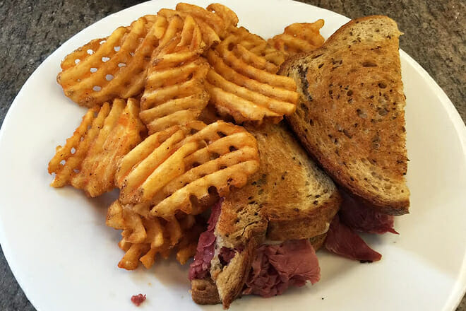 Mamaroneck Diner & Pizza