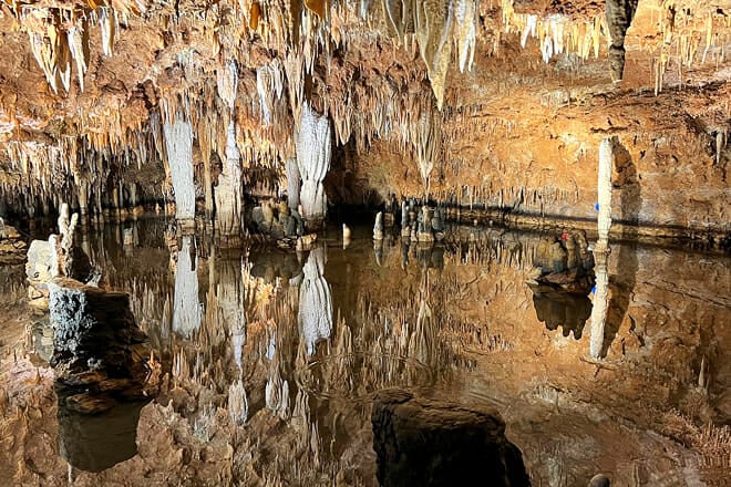 Meramec Caverns