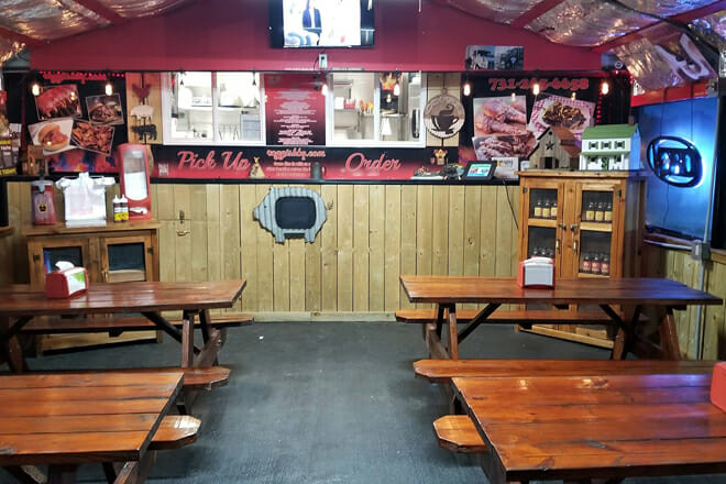 Reggi’s BBQ and Wings