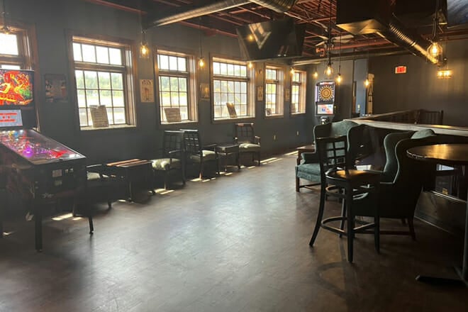 Smokin&rsquo; J&rsquo;s Rib & Brewhouse