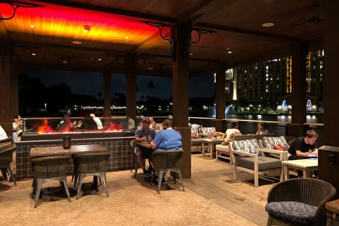 Three Bridges Bar & Grill