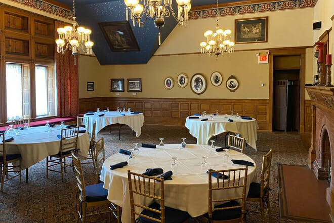 Tippecanoe Place Restaurant